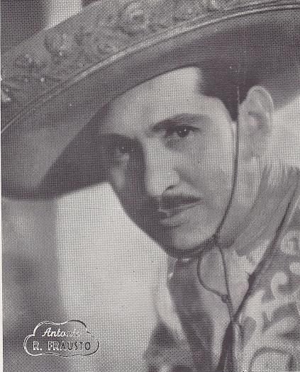 Antonio R. Frausto - AdoroCinema