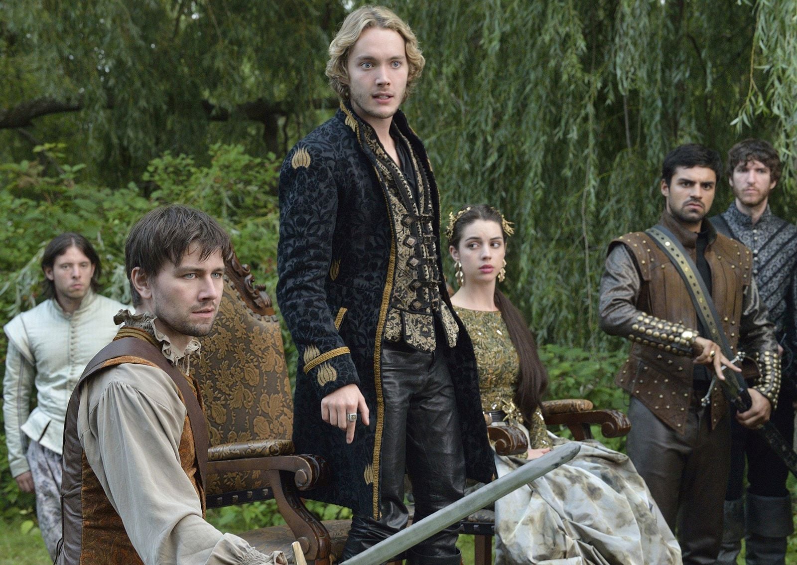 Reign : Reign : Fotos Toby Regbo, Torrance Coombs - 123 no 327 ...