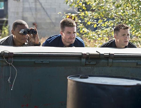 Arrow : Arrow : Fotos Colton Haynes, Stephen Amell, David Ramsey - 670 ...