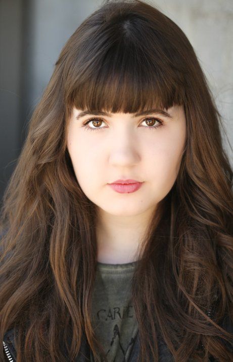 Kayla Servi - AdoroCinema