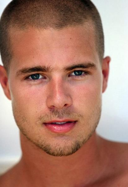 Reed Thompson - AdoroCinema