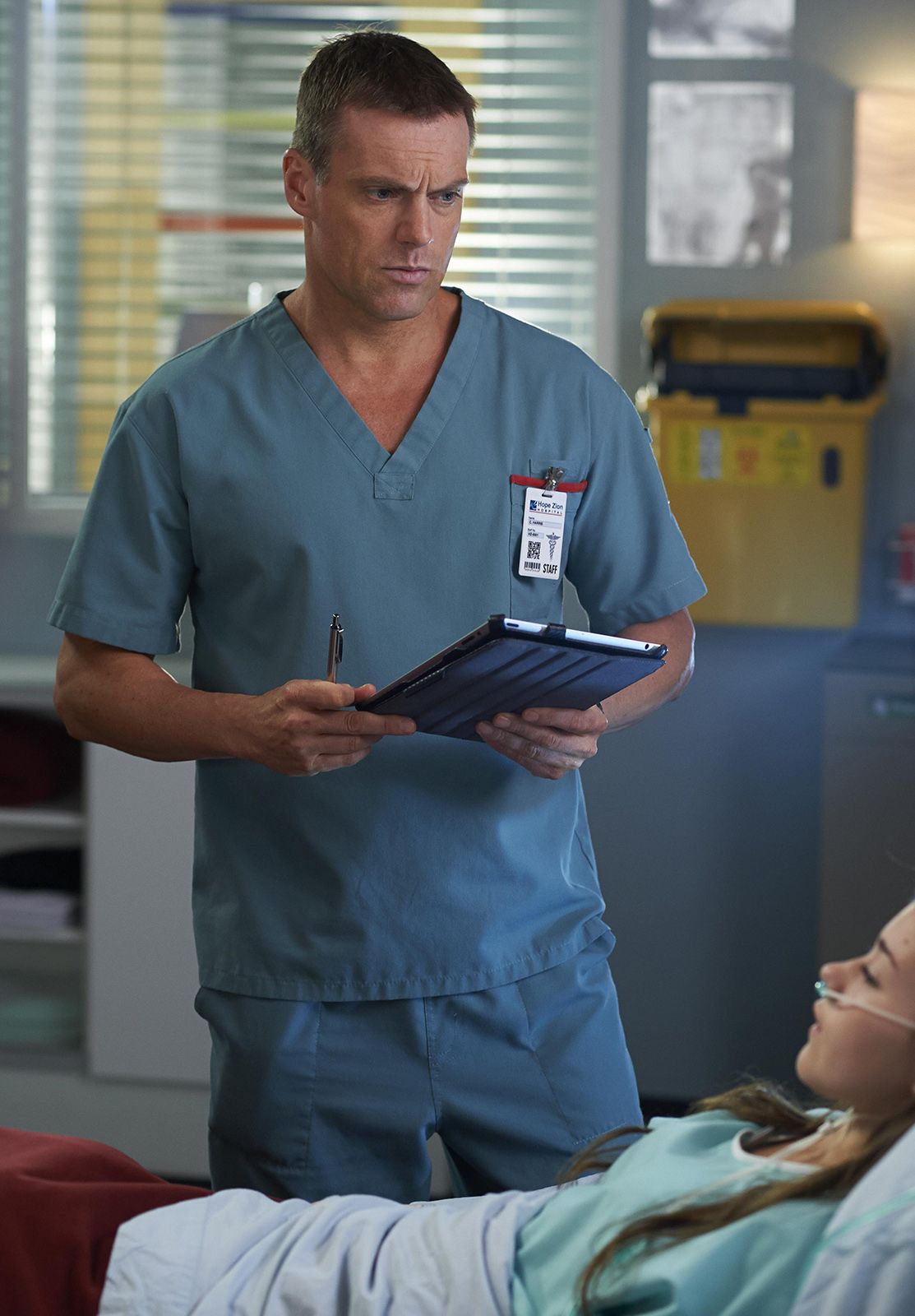 Saving Hope : Saving Hope : Fotos Michael Shanks (I) - 59 no 160 ...