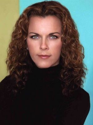 Yvette Nipar - AdoroCinema