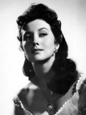 May Wynn - AdoroCinema