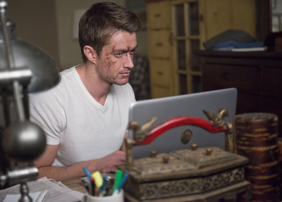 iZombie : iZombie : Fotos Robert Buckley - 339 no 397 - AdoroCinema