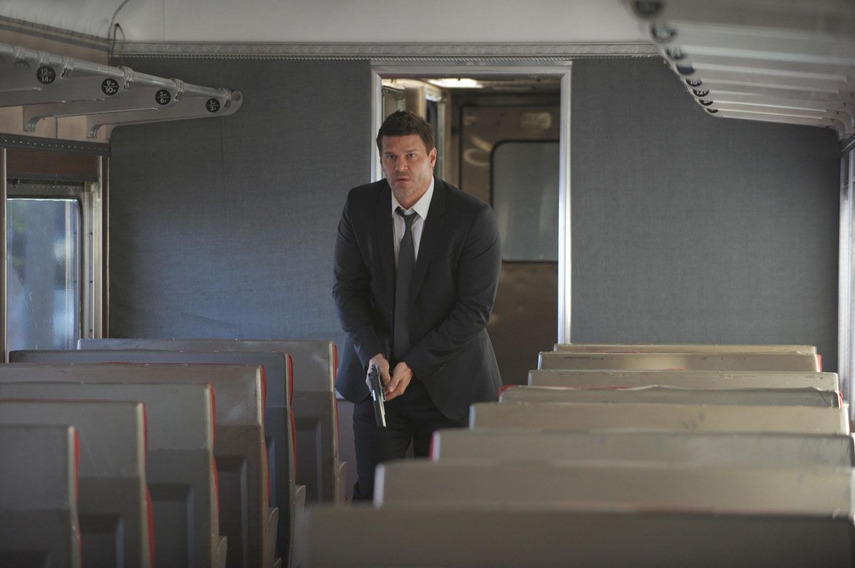 Bones : Bones : Fotos David Boreanaz - 27 no 633 - AdoroCinema