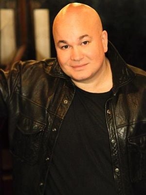 Robert Kelly - AdoroCinema