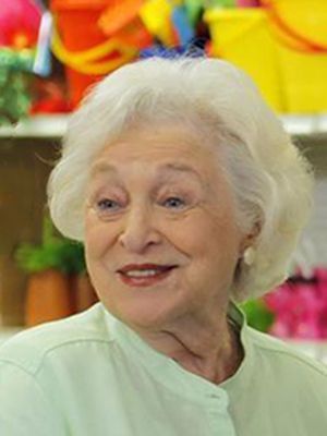 Rebecca Schull - AdoroCinema