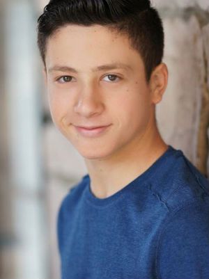 Noah Faden - AdoroCinema