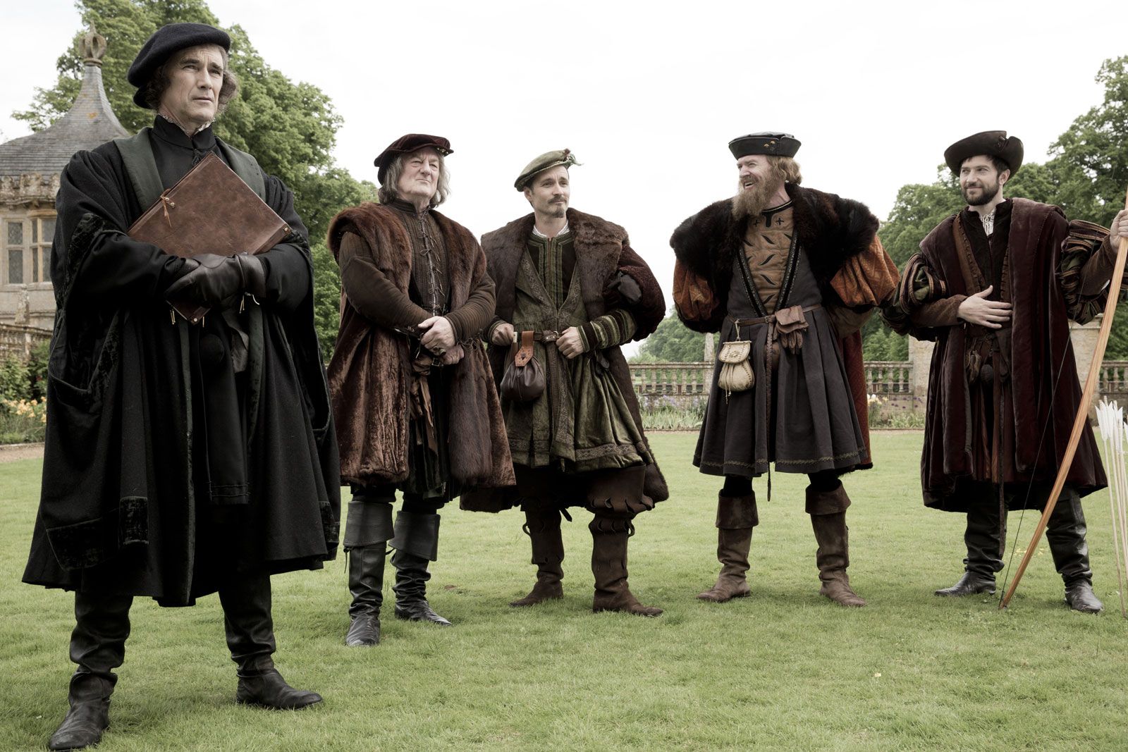 Wolf Hall : Fotos Bernard Hill, Luke Roberts, Alastair Mackenzie ...