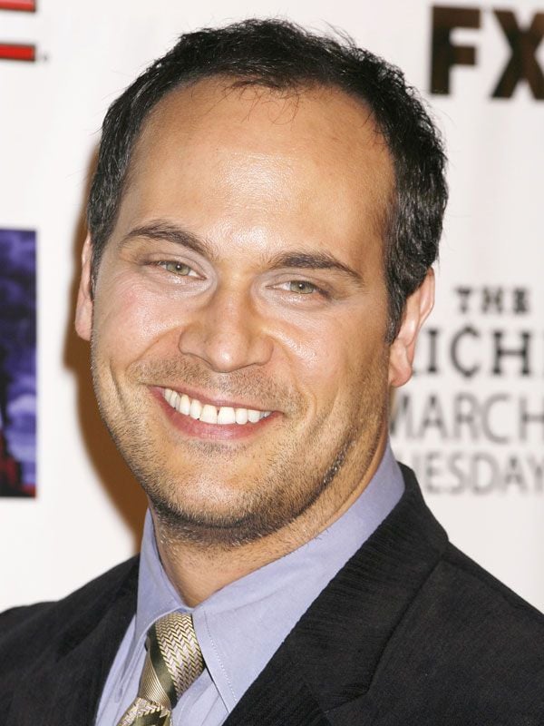 Todd Stashwick - AdoroCinema