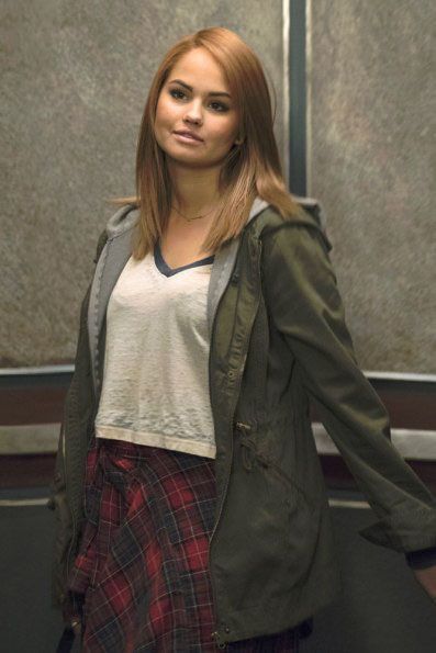 Foto de Debby Ryan - Os Mistérios de Laura : Fotos Debby Ryan - Foto 29 de 34 - AdoroCinema