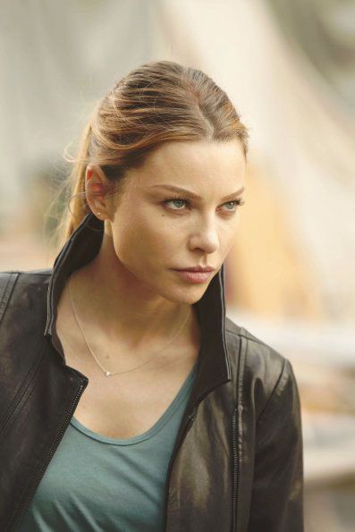 Lucifer : Lucifer : Fotos Lauren German - 372 no 430 - AdoroCinema