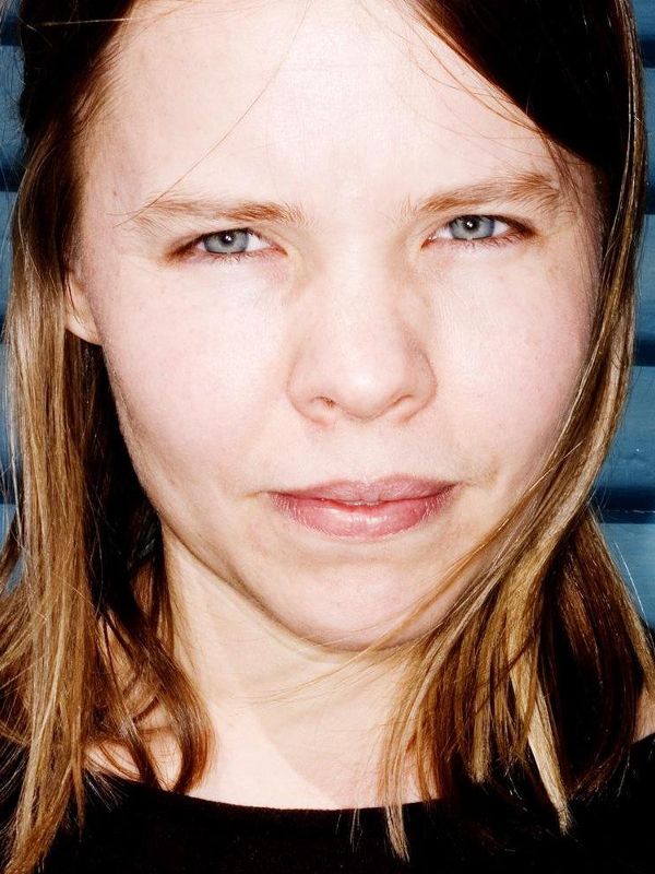 Laura Dunn - AdoroCinema