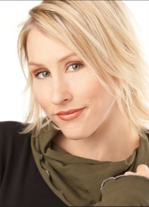 Jolyn Janis - AdoroCinema