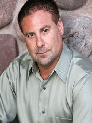 Scott Hillenbrand - AdoroCinema