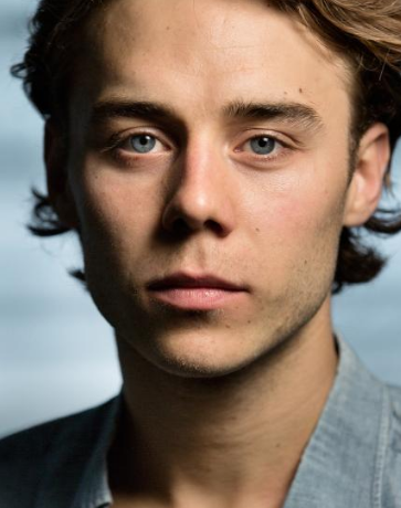 Elliott Crosset Hove - AdoroCinema