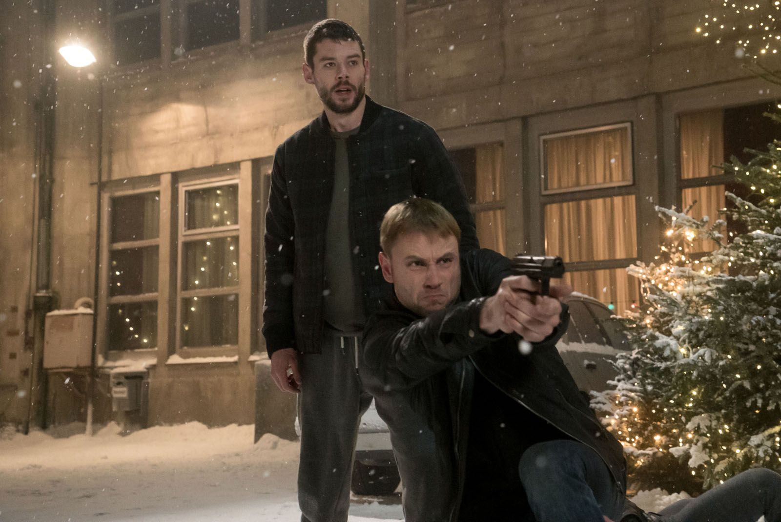 Sense8 : Fotos Brian J. Smith (II), Max Riemelt - 87 no 121 - AdoroCinema