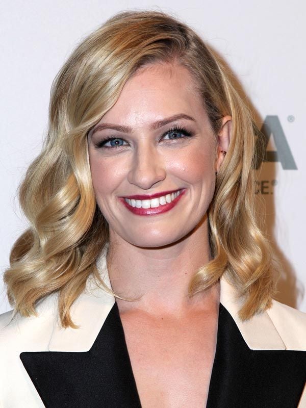Beth Behrs : Filmografia - AdoroCinema