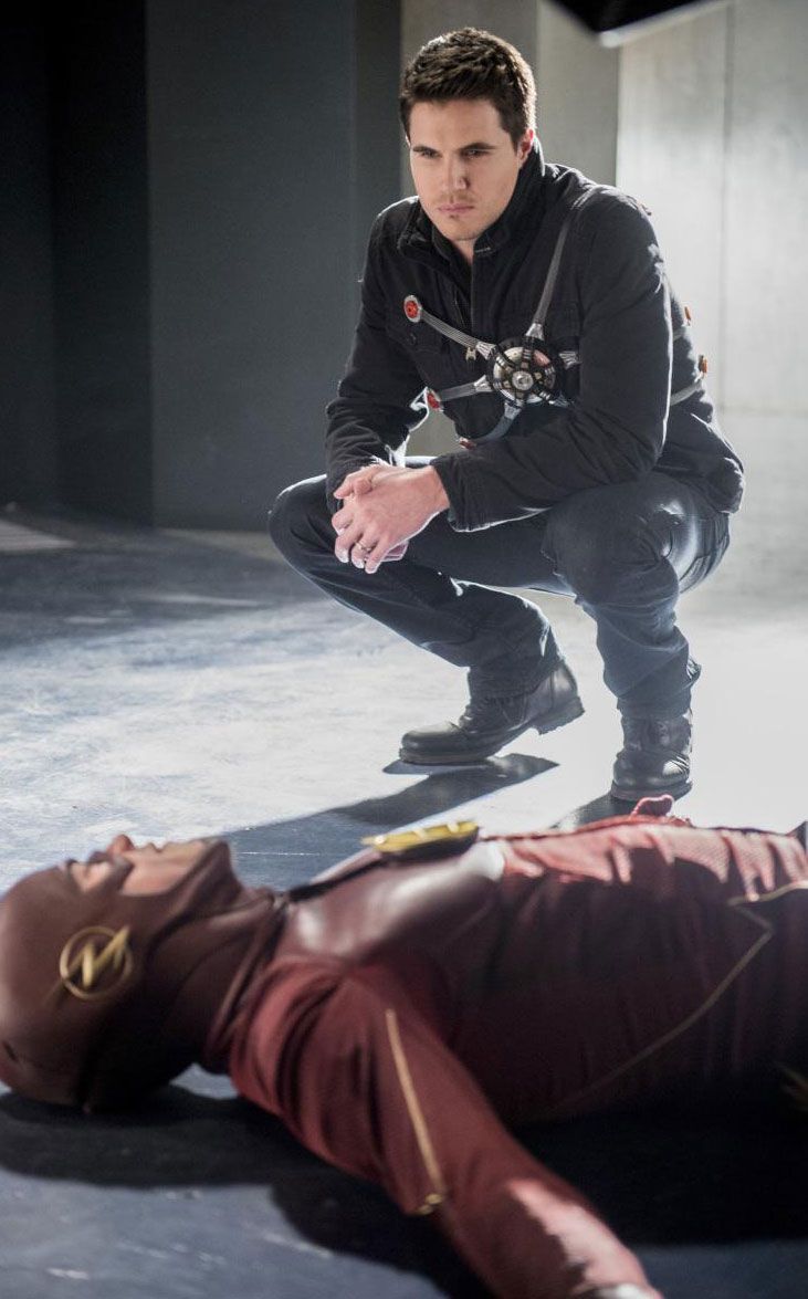 The Flash (2014): Foto Grant Gustin, Robbie Amell - 192 no 635 ...