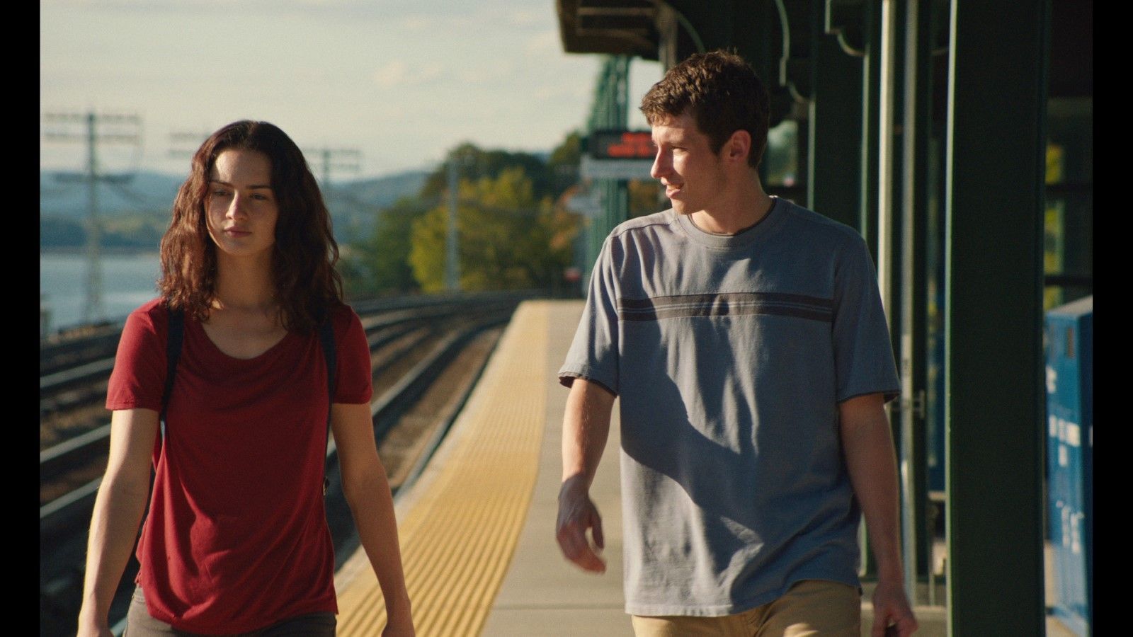 Foto de Callum Turner - A Mala E Os Errantes : Fotos Callum Turner ...