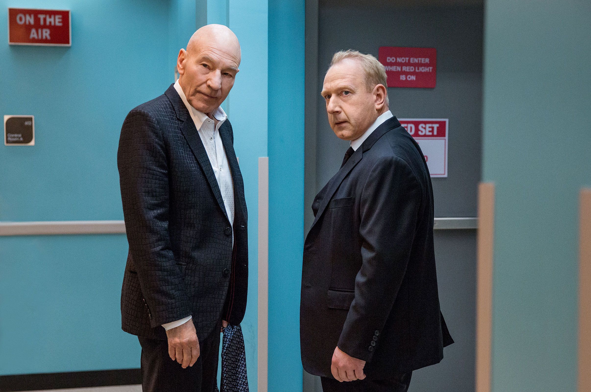 Blunt Talk: Foto Adrian Scarborough, Patrick Stewart - 11 no 39 ...