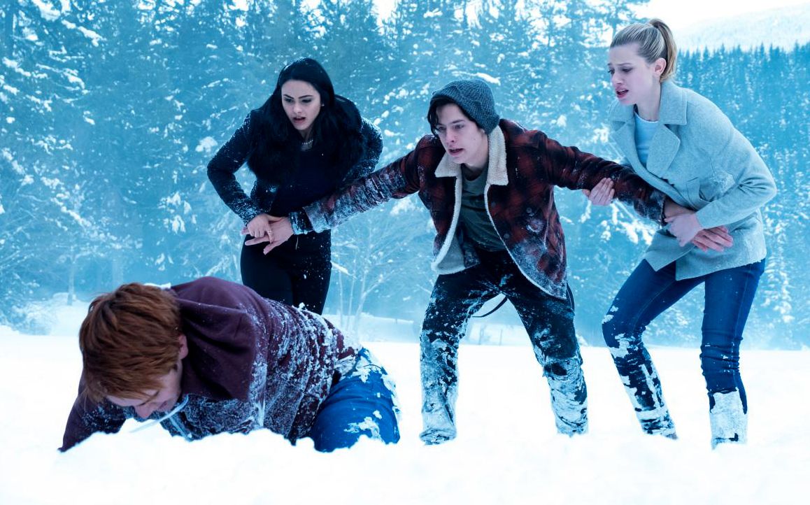 Riverdale Foto Camila Mendes Cole Sprouse K J Apa Lili Reinhart