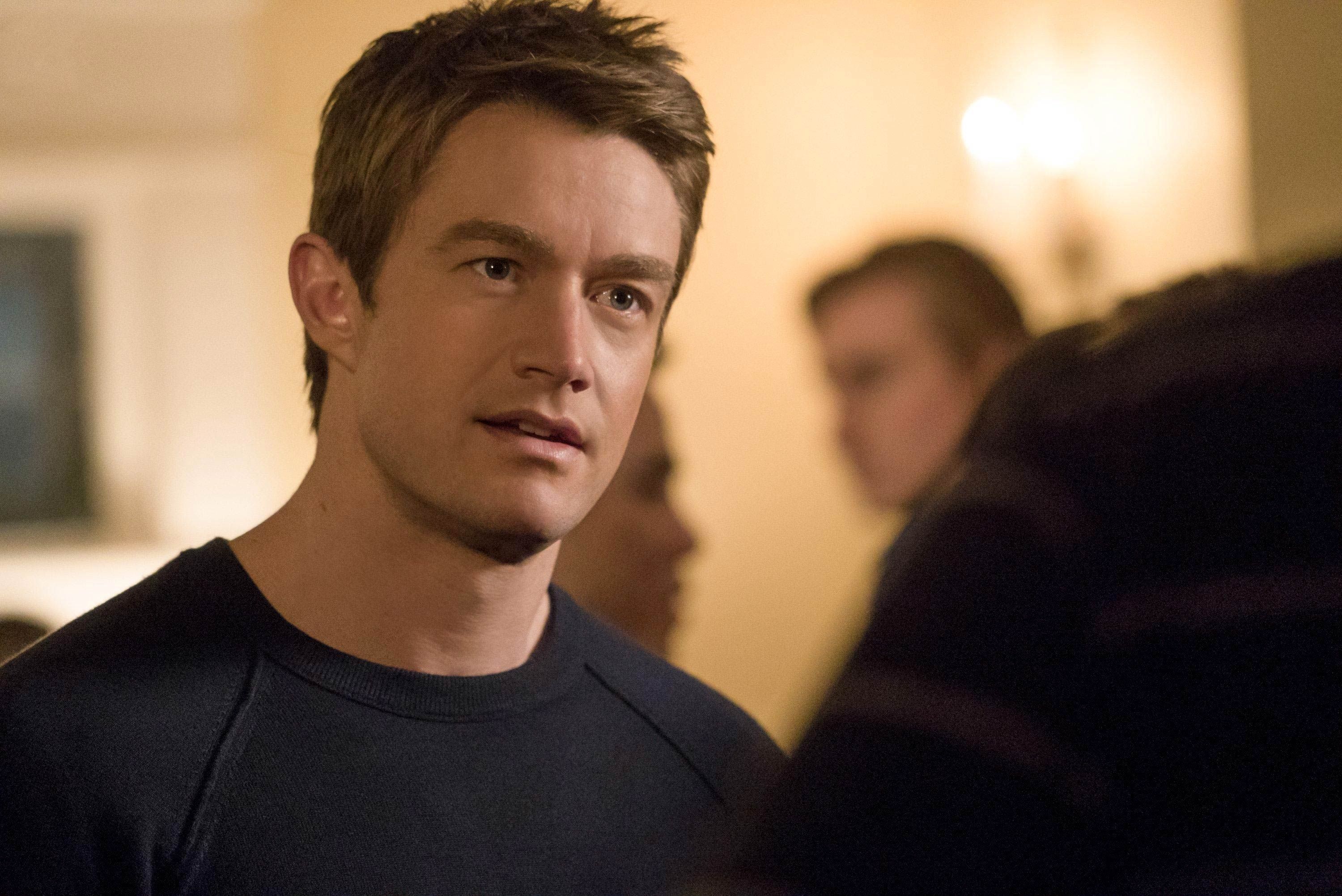 iZombie : iZombie : Fotos Robert Buckley - 122 no 397 - AdoroCinema