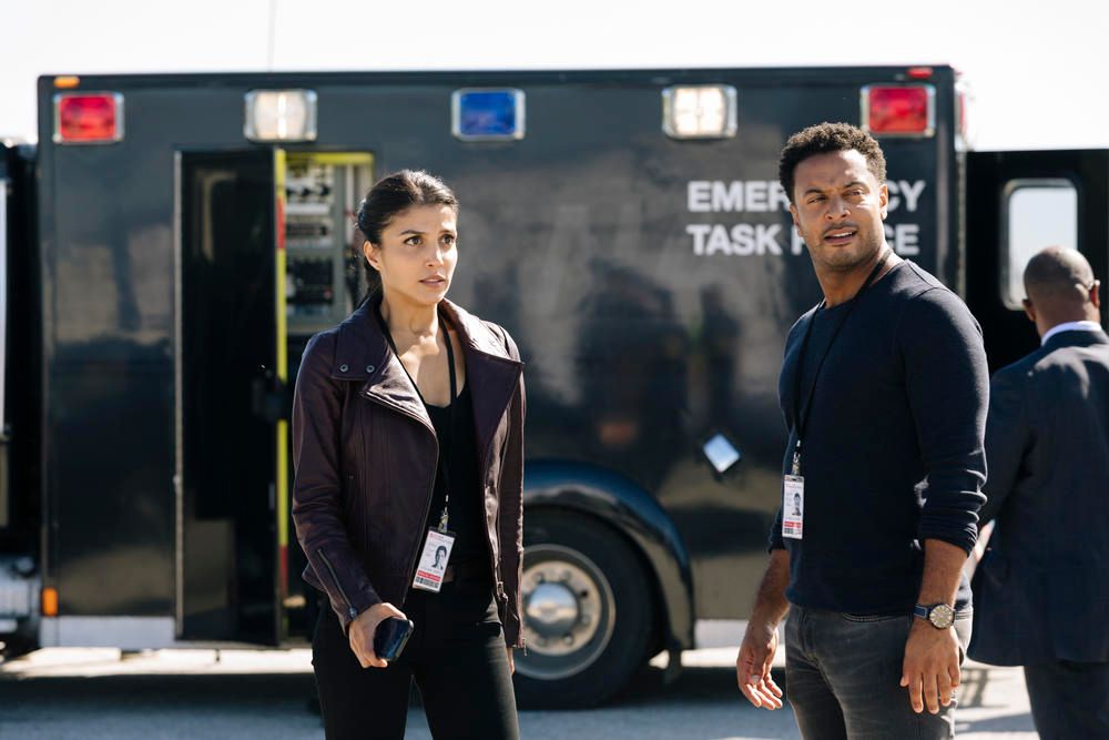 Ransom: Foto Brandon Jay McLaren, Nazneen Contractor - 14 no 26 ...