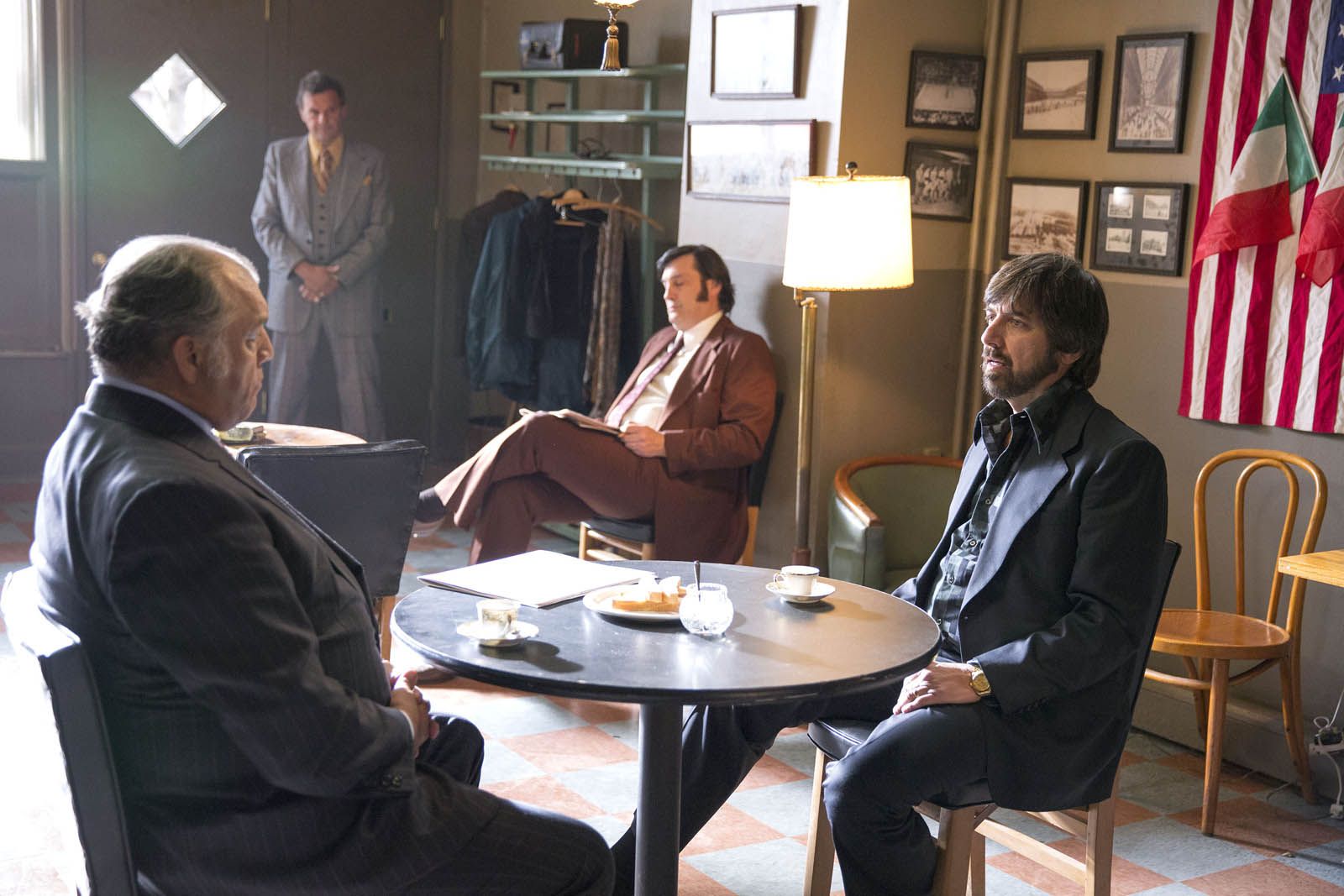 Vinyl : Vinyl : Fotos Ray Romano - 30 no 84 - AdoroCinema