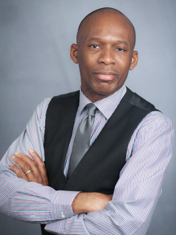 David Olawale Ayinde - AdoroCinema