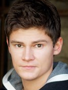 Owen Roth - AdoroCinema