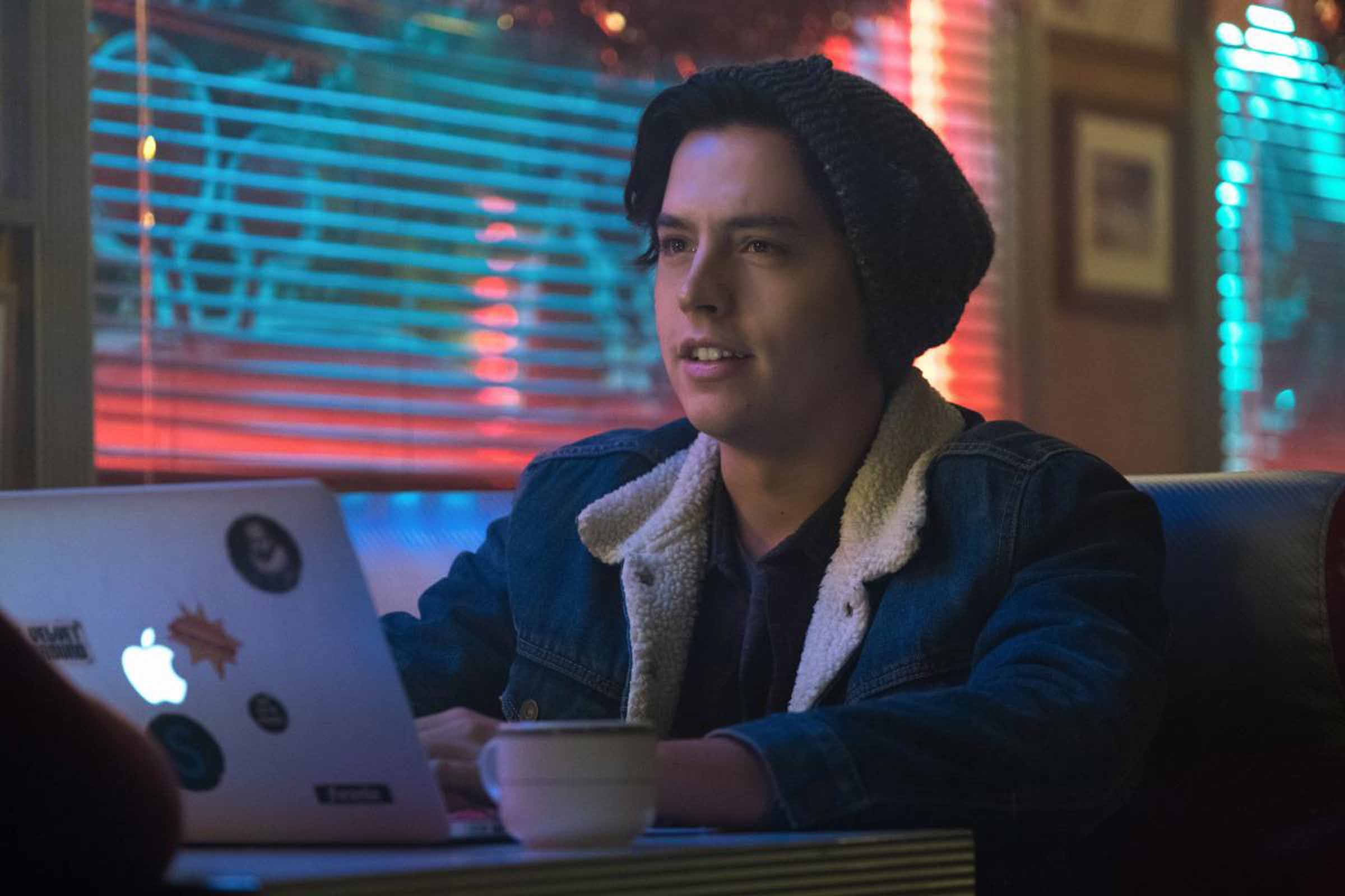 Riverdale : Riverdale : Fotos Cole Sprouse - 285 no 433 - AdoroCinema