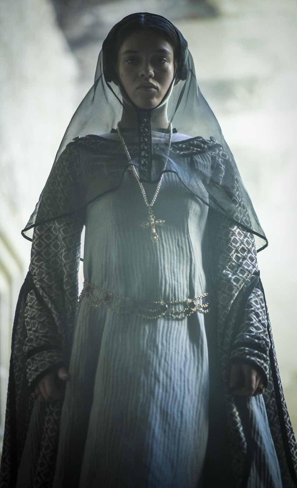 Knightfall : Knightfall : Fotos Sabrina Bartlett - 38 no 75 - AdoroCinema