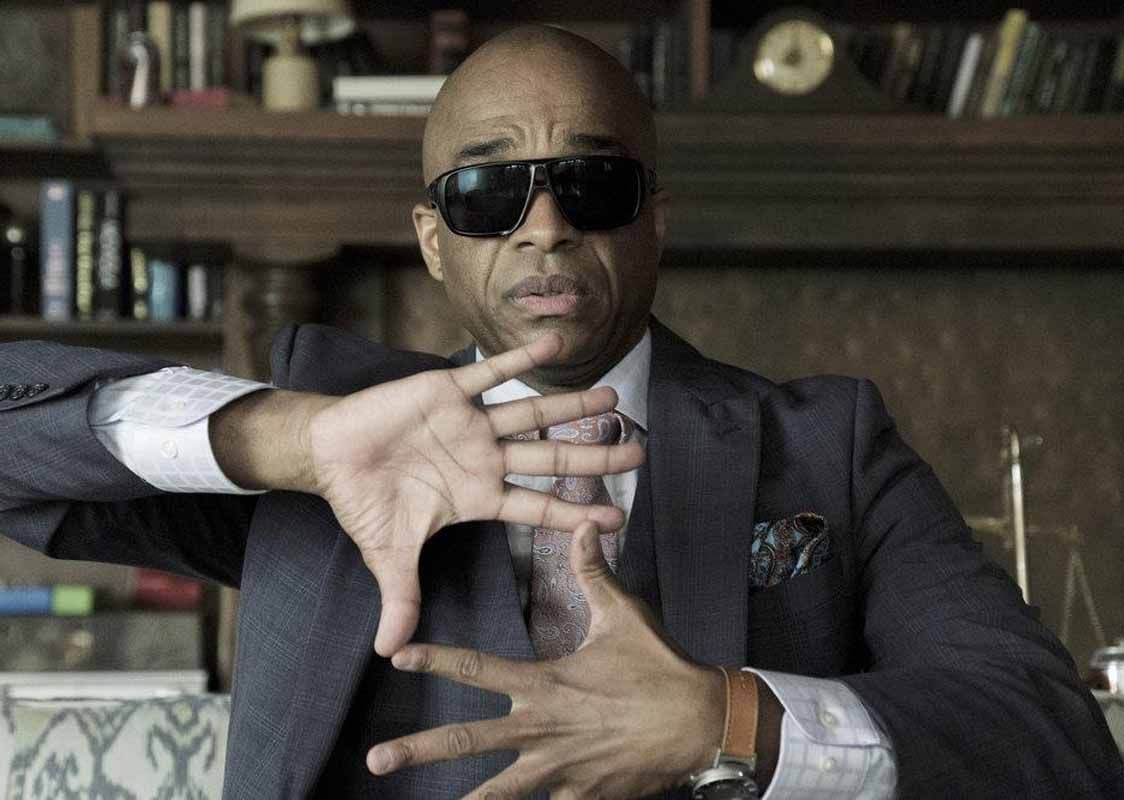 Foto de Rick Worthy - The Magicians - Escola de Magia : Fotos Rick ...