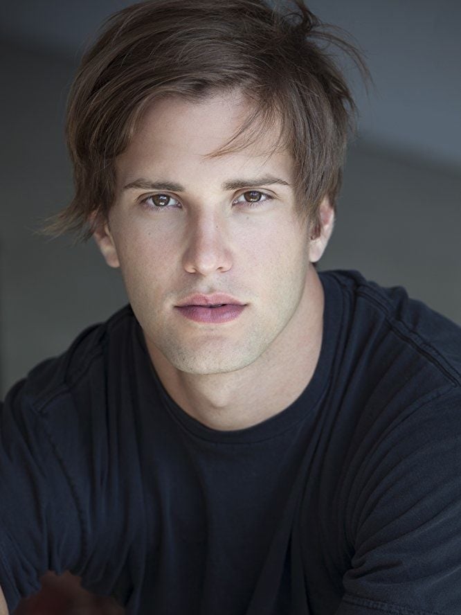 James Godfrey - AdoroCinema