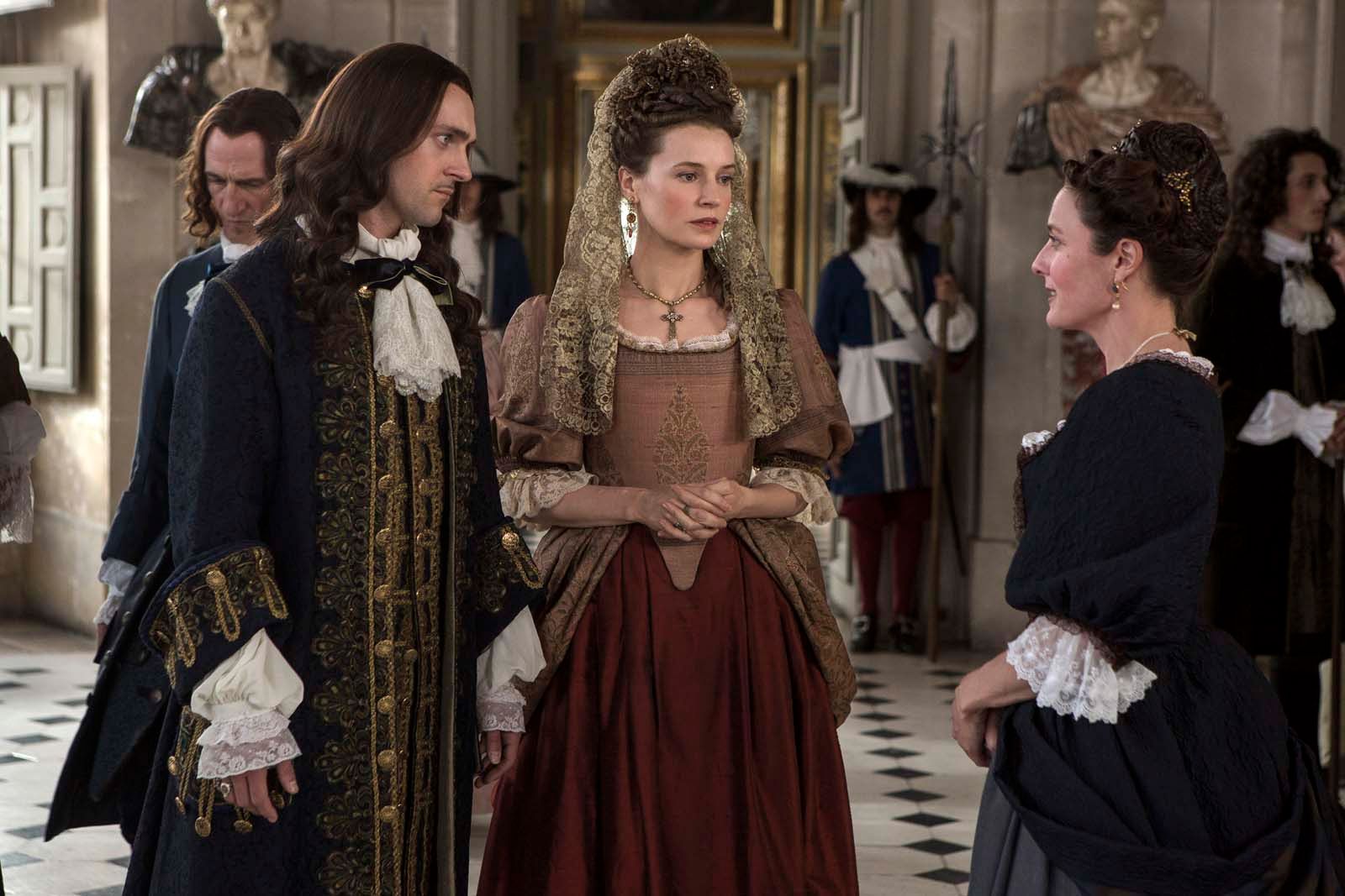 Versailles : Versailles : Fotos Marie Askehave, Catherine Walker, George Blagden - 8 no 47 ...