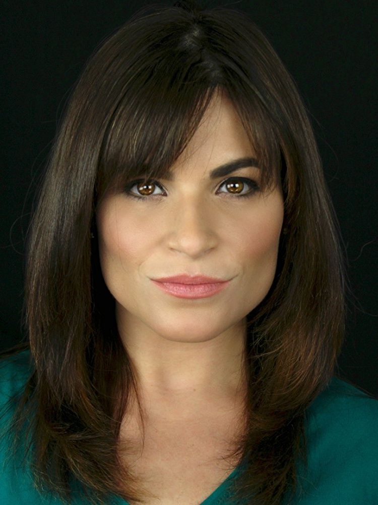 Julie Stackhouse - AdoroCinema