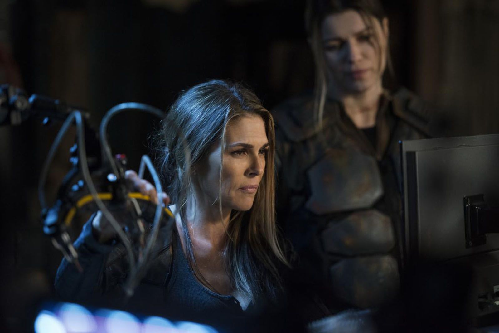 The 100 : The 100 : Fotos Paige Turco, Ivana Milicevic - 221 no 623 ...