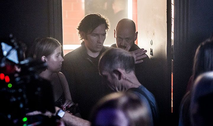 Mr. Inbetween : Mr. Inbetween : Fotos - 4 no 4 - AdoroCinema