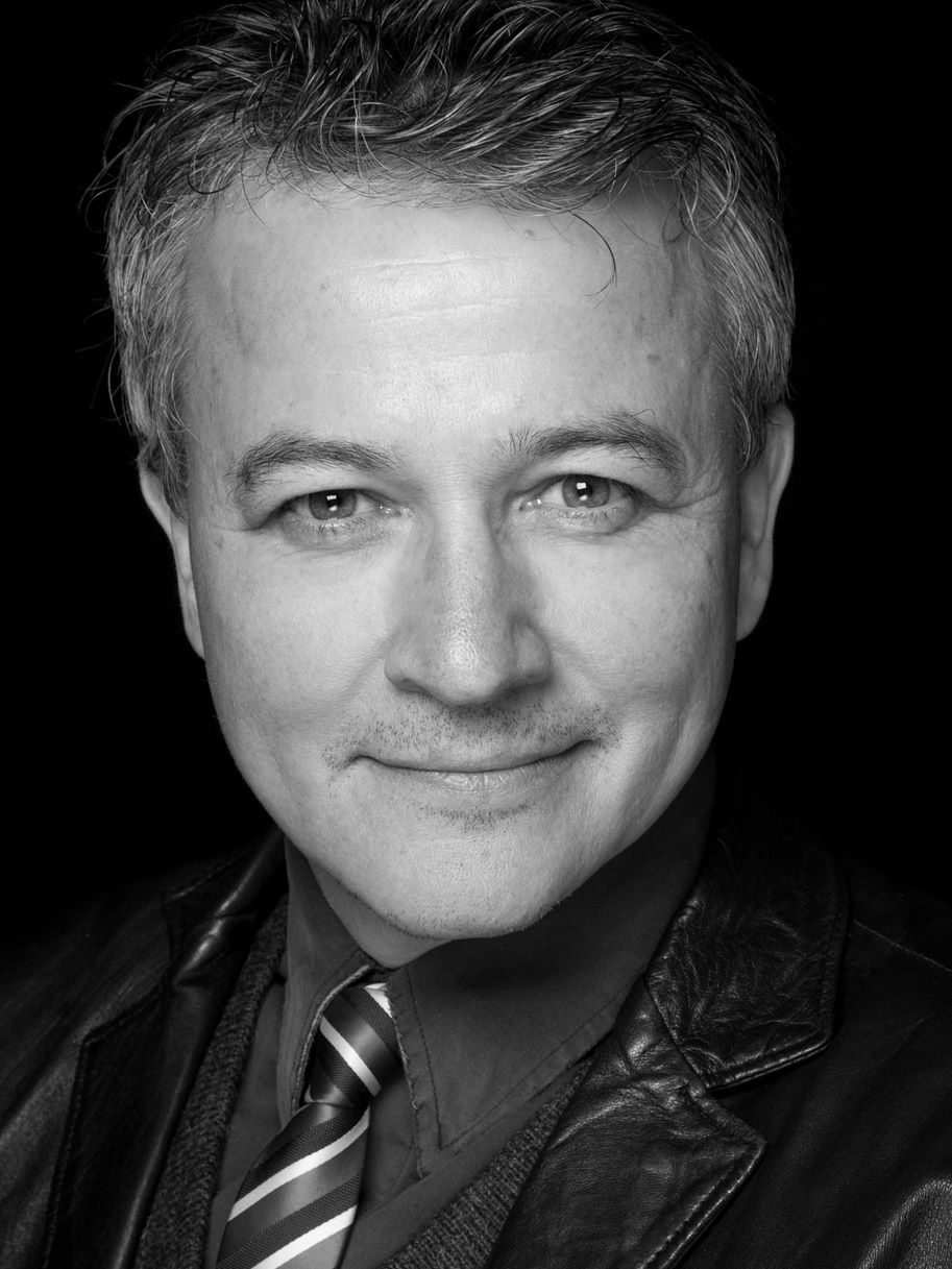 Peter Cousens - AdoroCinema