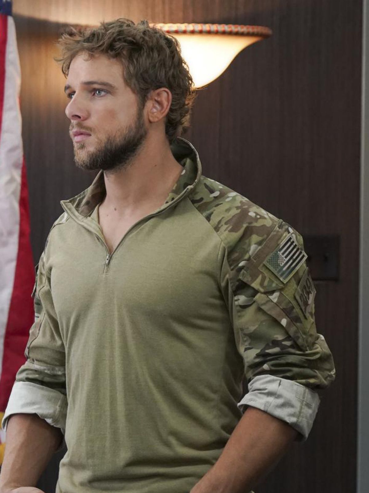 SEAL Team : SEAL Team : Fotos Max Thieriot - 178 no 294 - AdoroCinema