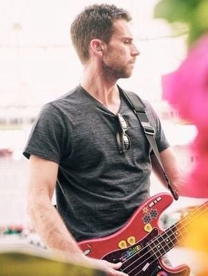Guy Berryman - AdoroCinema