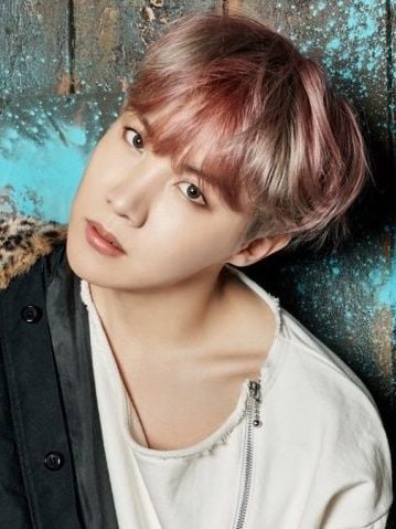 J-Hope - AdoroCinema