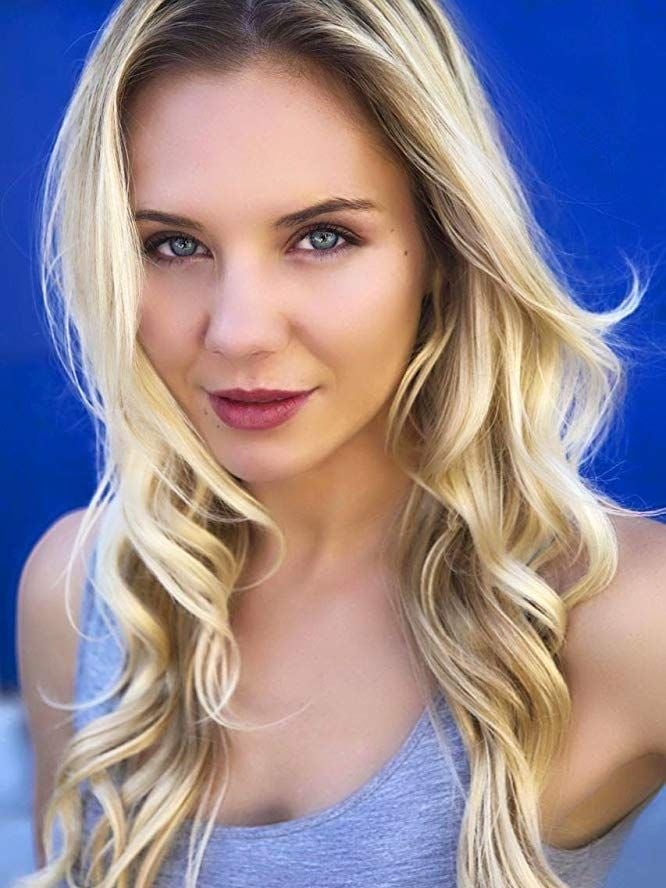 Amy Johnston (II) - AdoroCinema