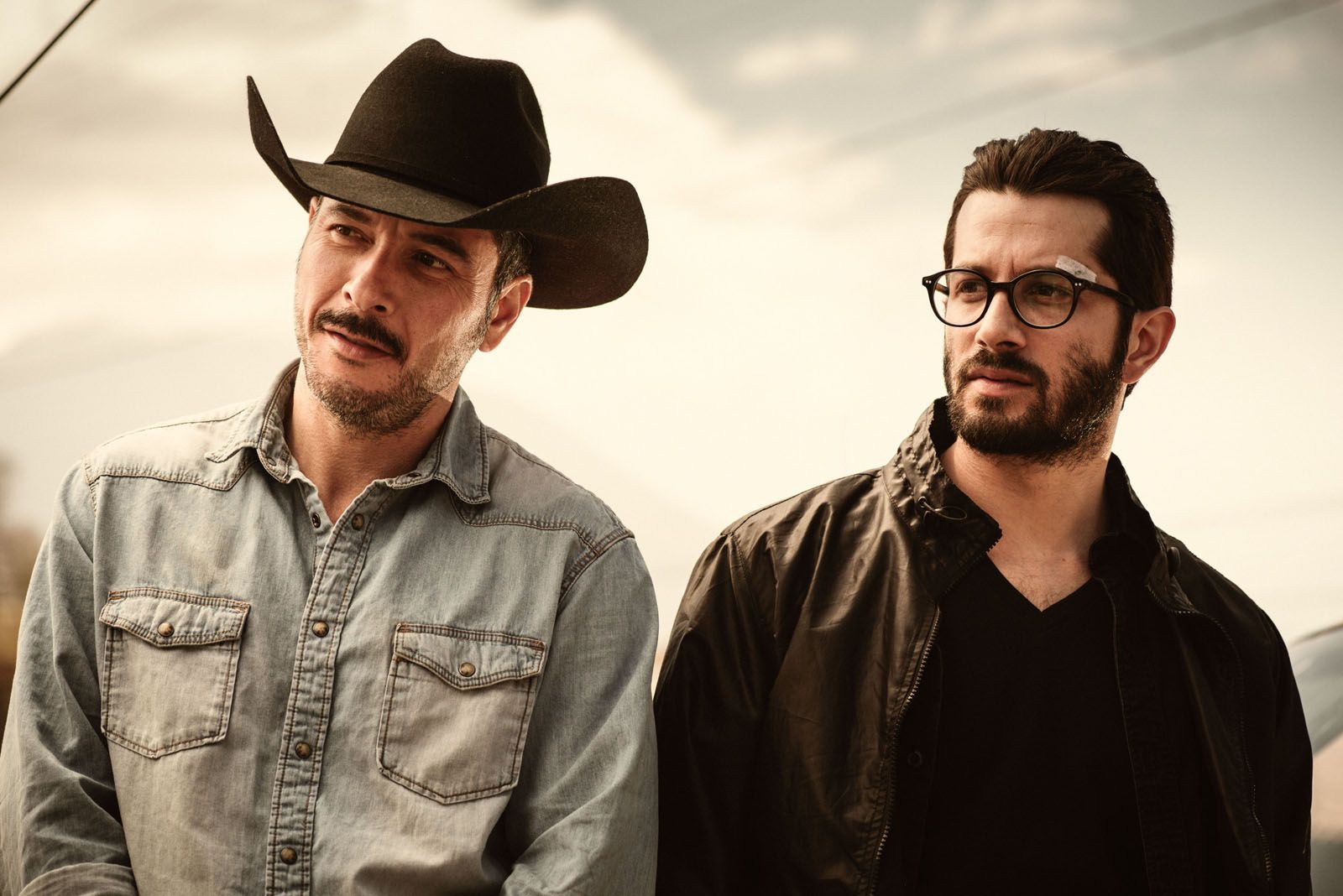 Miguel: Foto Ran Danker, Raúl Méndez - 4 no 6 - AdoroCinema