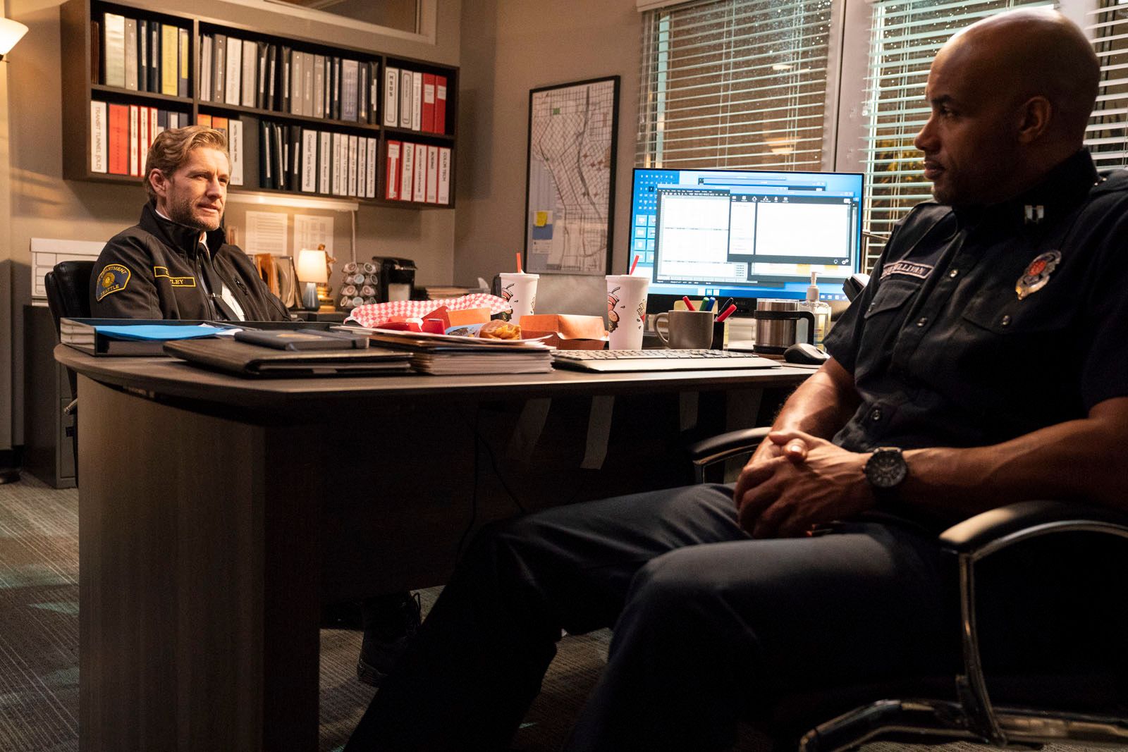 Station 19 : Station 19 : Fotos Boris Kodjoe, Brett Tucker - 147 no 230 ...