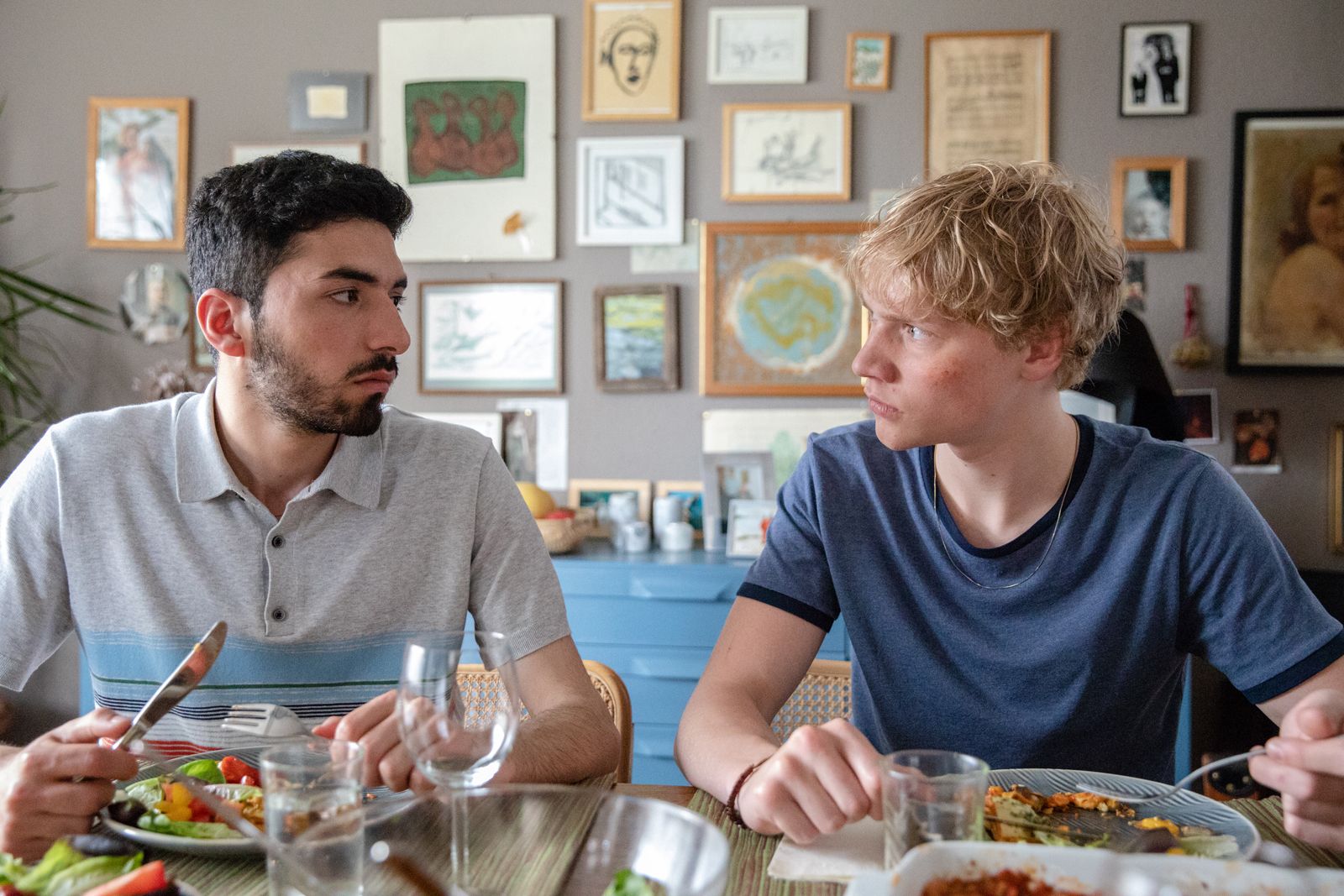 Eden: Foto Bruno Alexander - 2 no 4 - AdoroCinema