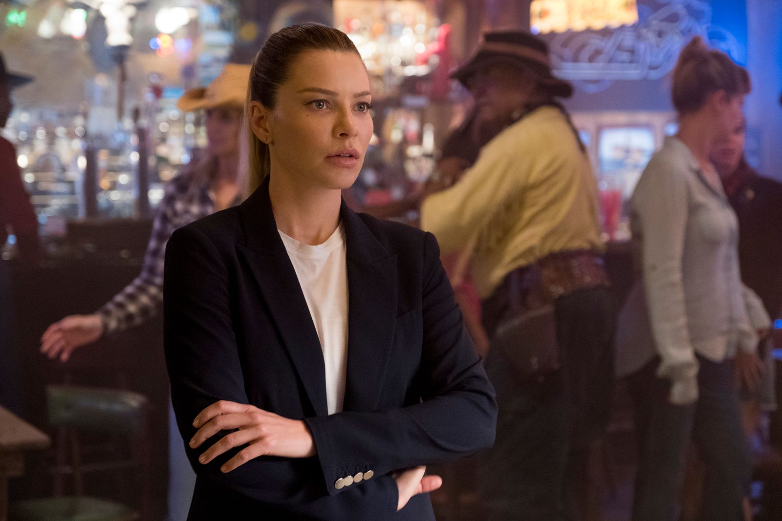 Lucifer : Lucifer : Fotos Lauren German - 93 no 430 - AdoroCinema