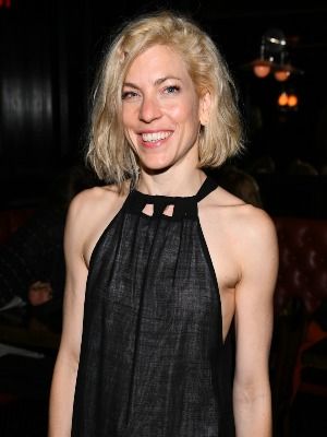 Bridget Savage Cole - AdoroCinema